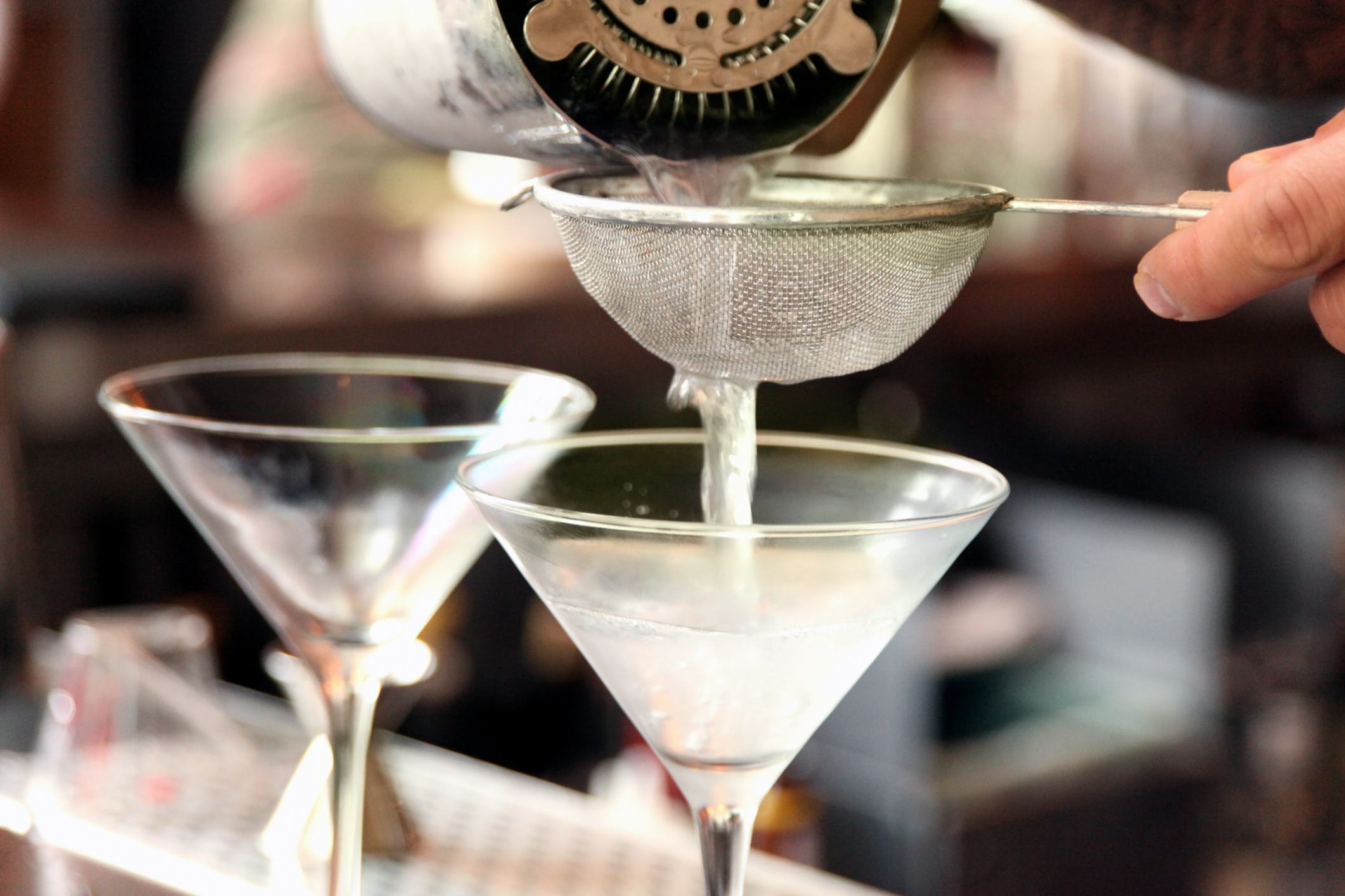 How To Make The Perfect Dirty Martini How To Make The Perfect Dirty Martini